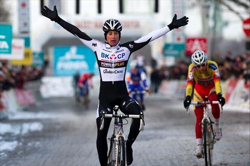 Simunek triomfeert in Scheldecross, pech Nys | Wieler Revue