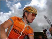 Erwin Bakker blijft gewoon fietsen | Wieler Revue