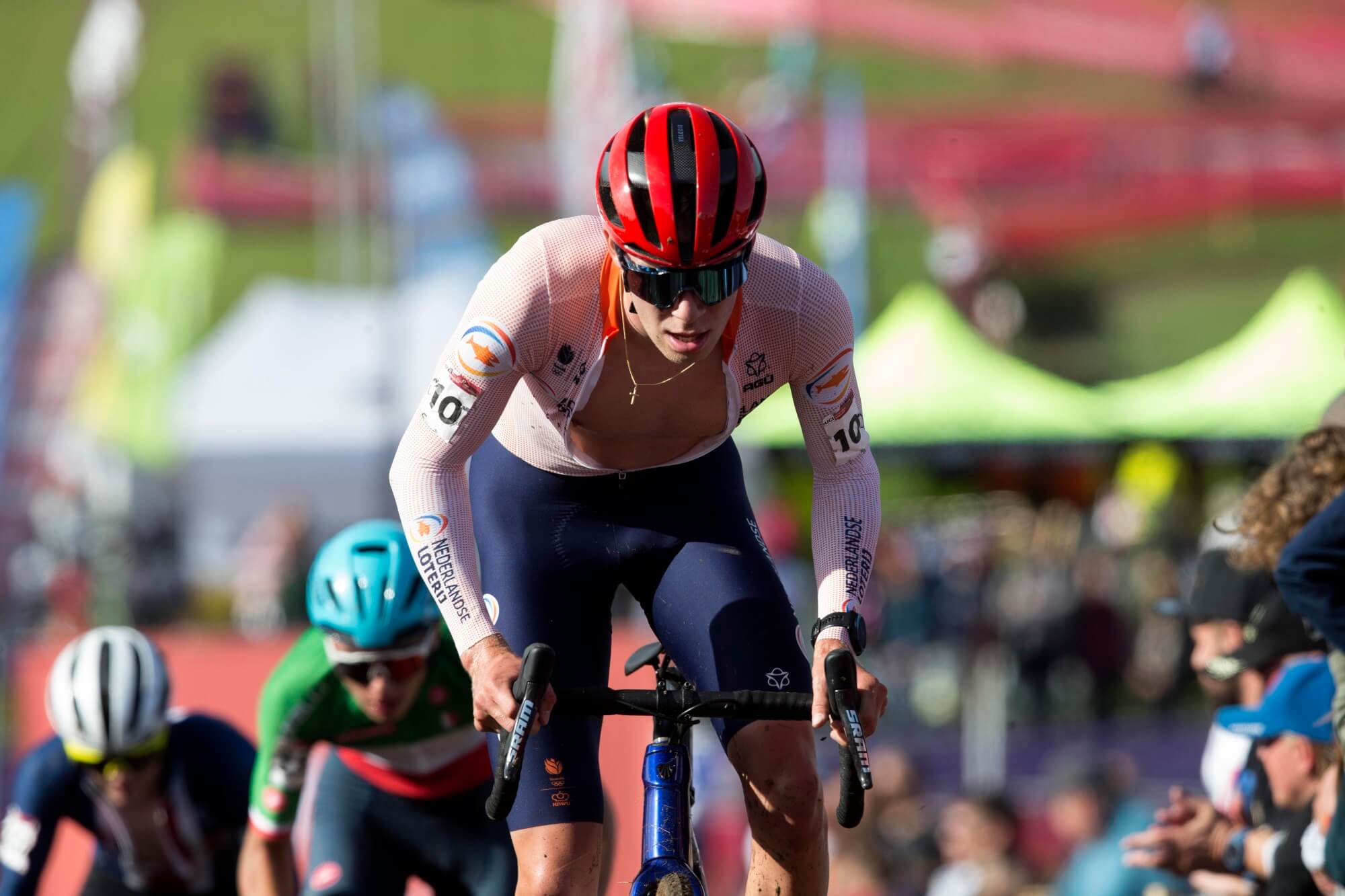 Loeisterke Pim Ronhaar zegeviert in Wereldbeker Dendermonde | Wieler Revue