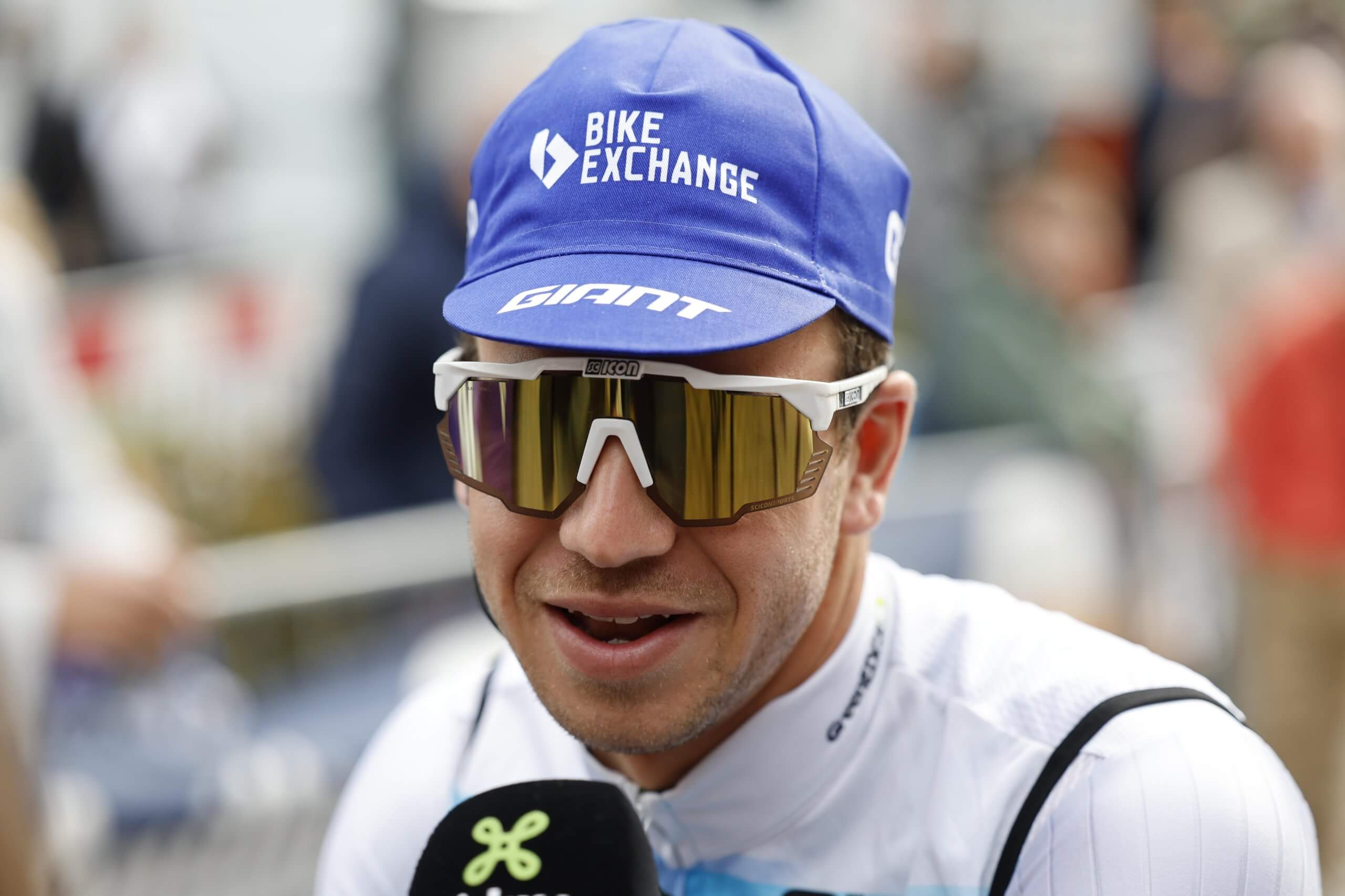 Dylan Groenewegen duikt veld in, maar krijgt klop van 15-jarige: 'Laten ...