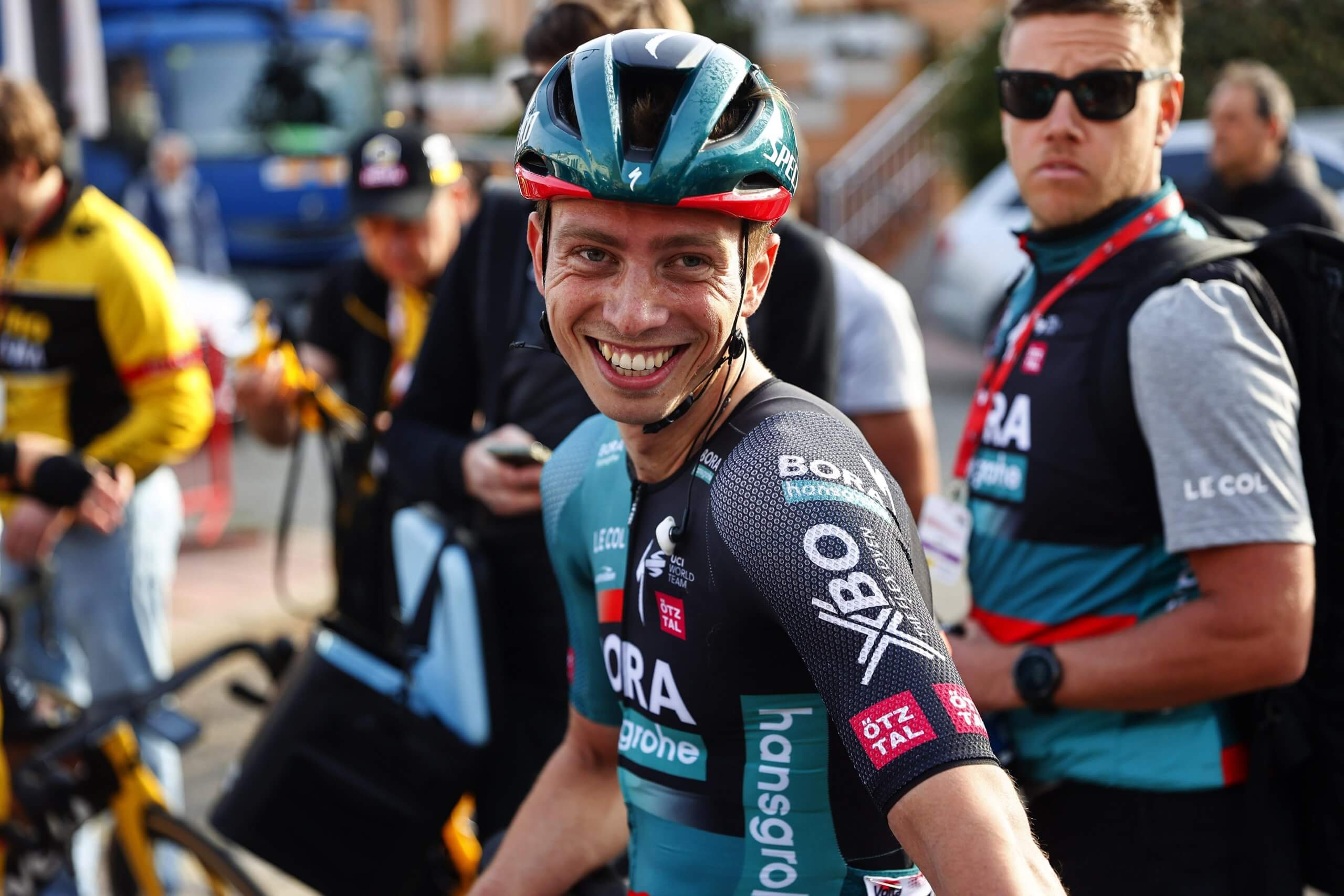 Ide Schelling na knappe derde plek in Catalonië: 'Zou eigenlijk lead ...