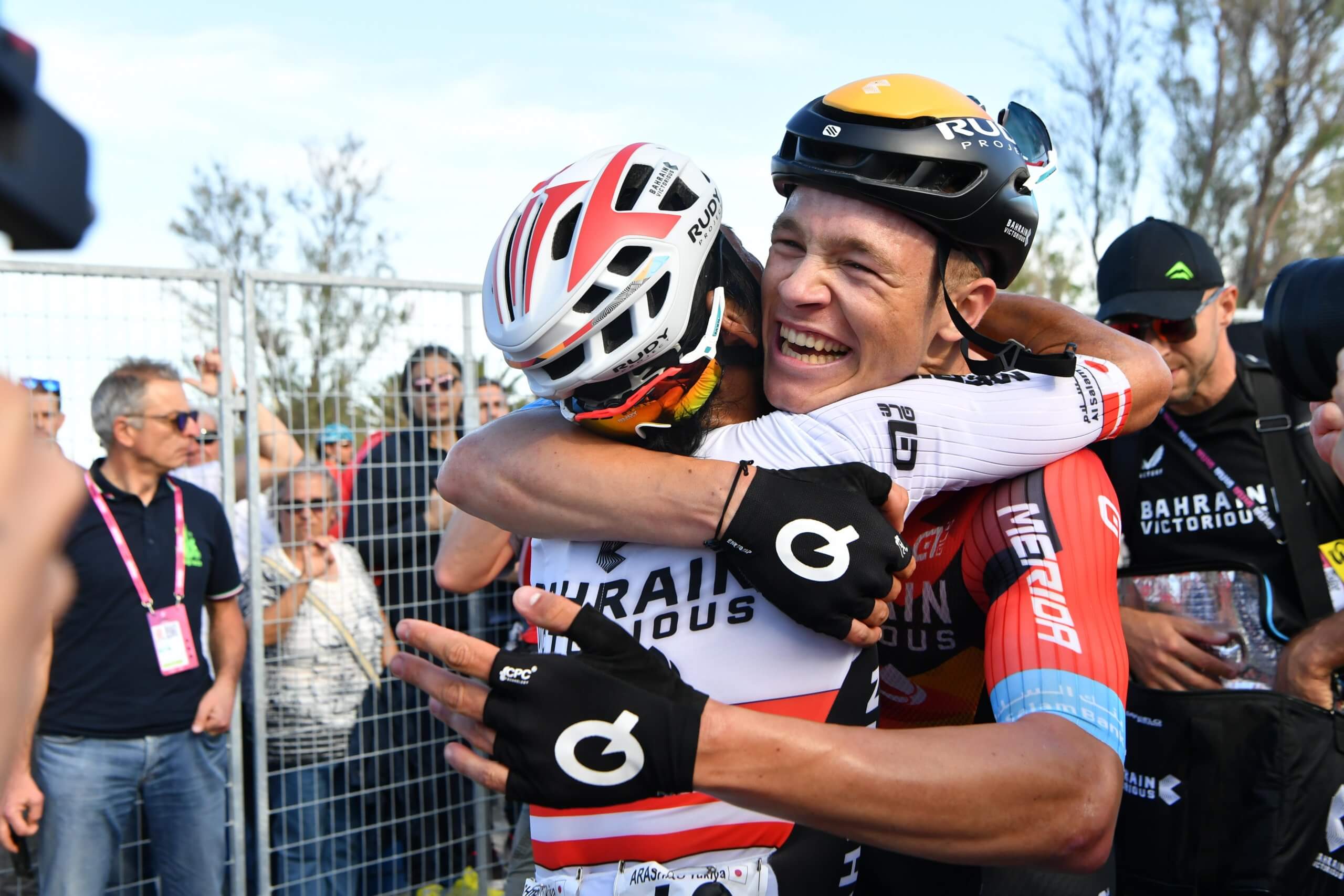 Interview | Jonathan Milan ging fietsen ondanks zijn moeder: 'Als 4 ...