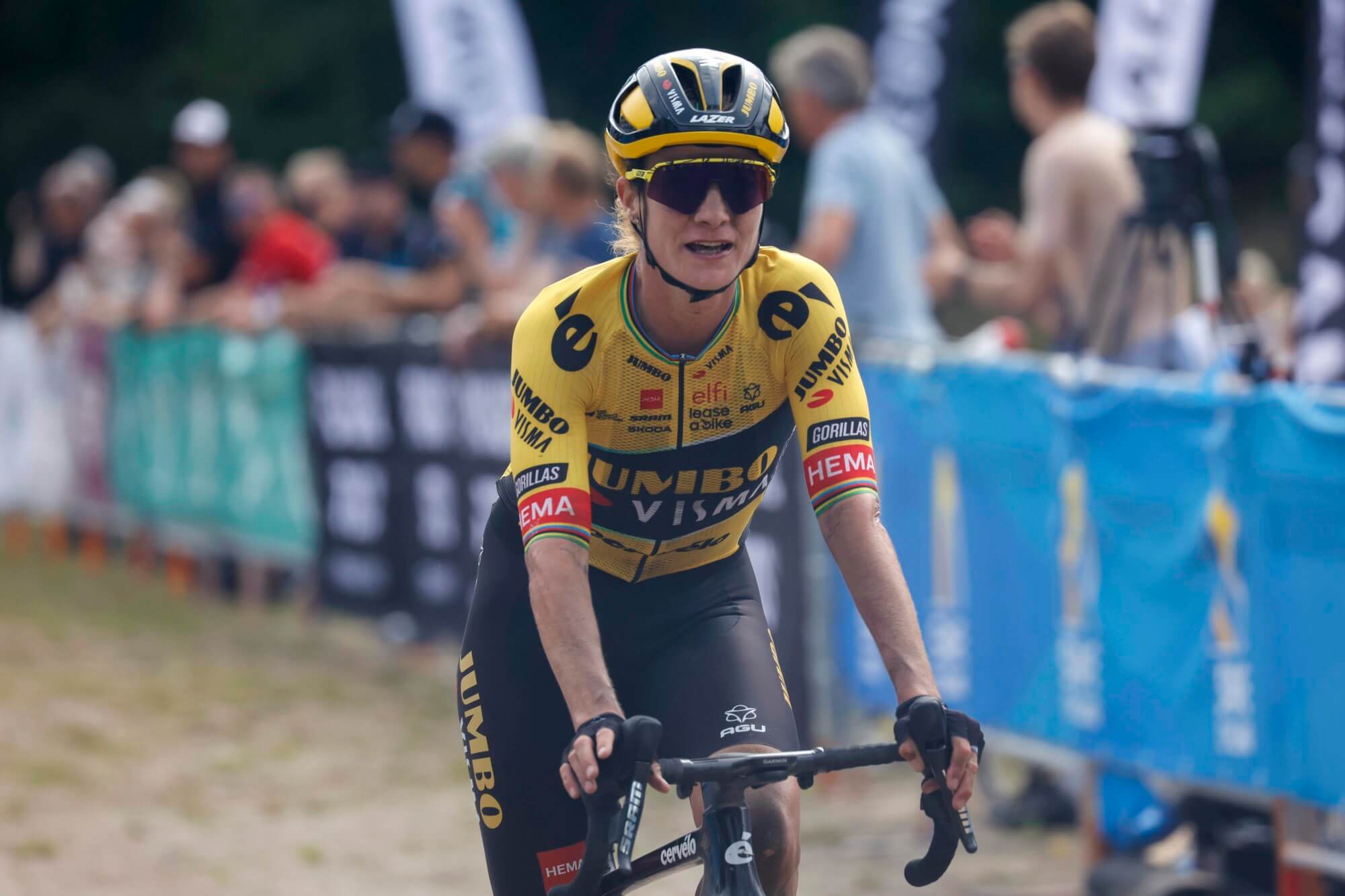 Marianne Vos wederom geopereerd aan slagader: 'Pijn en geen kracht in ...