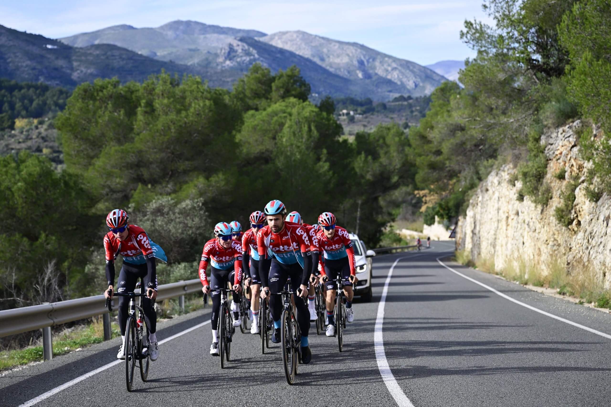 Ploegleider Lotto Dstny die seingever omver reed, stopt ermee: 'Ik heb ...